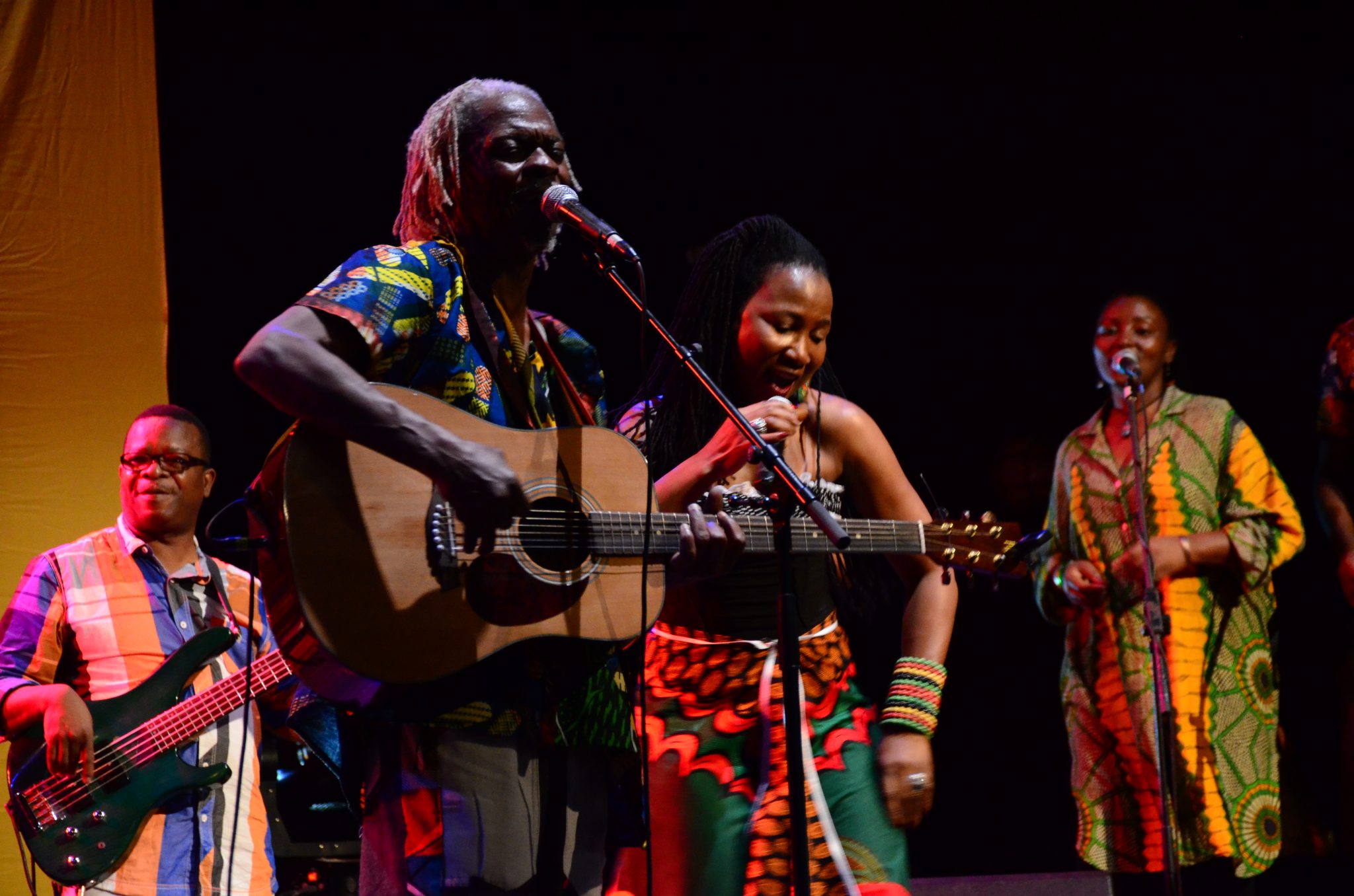 Amigos e amantes das artes revivem Chico António - Rádio Moçambique